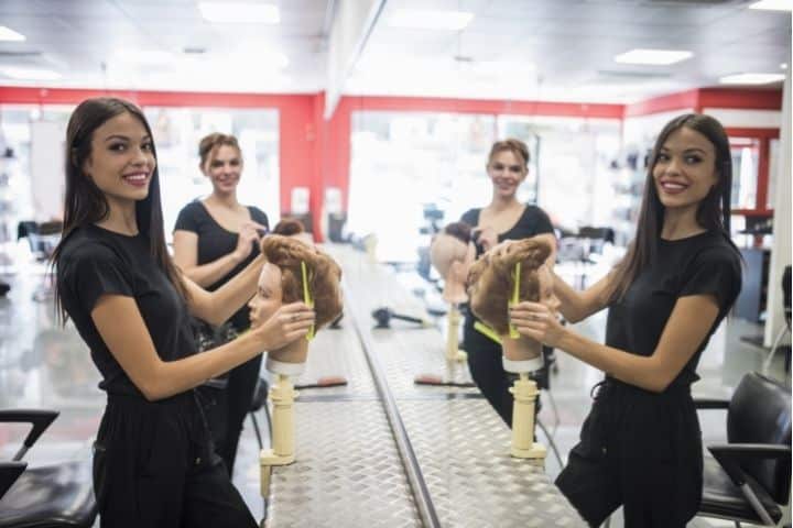 3 Things You Can Learn In Beauty School Cosmetology School